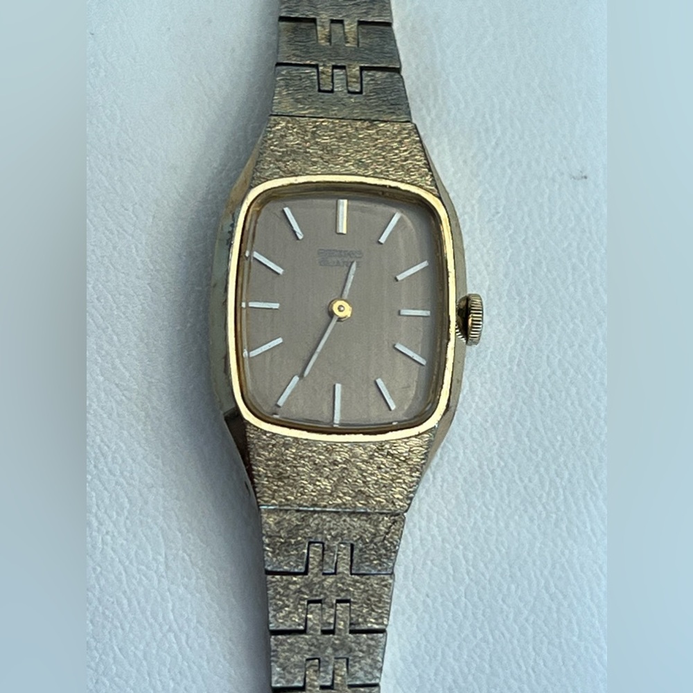 Seiko Ladies Watch Rare Vintage Quartz Gold Tone Brac… - Gem